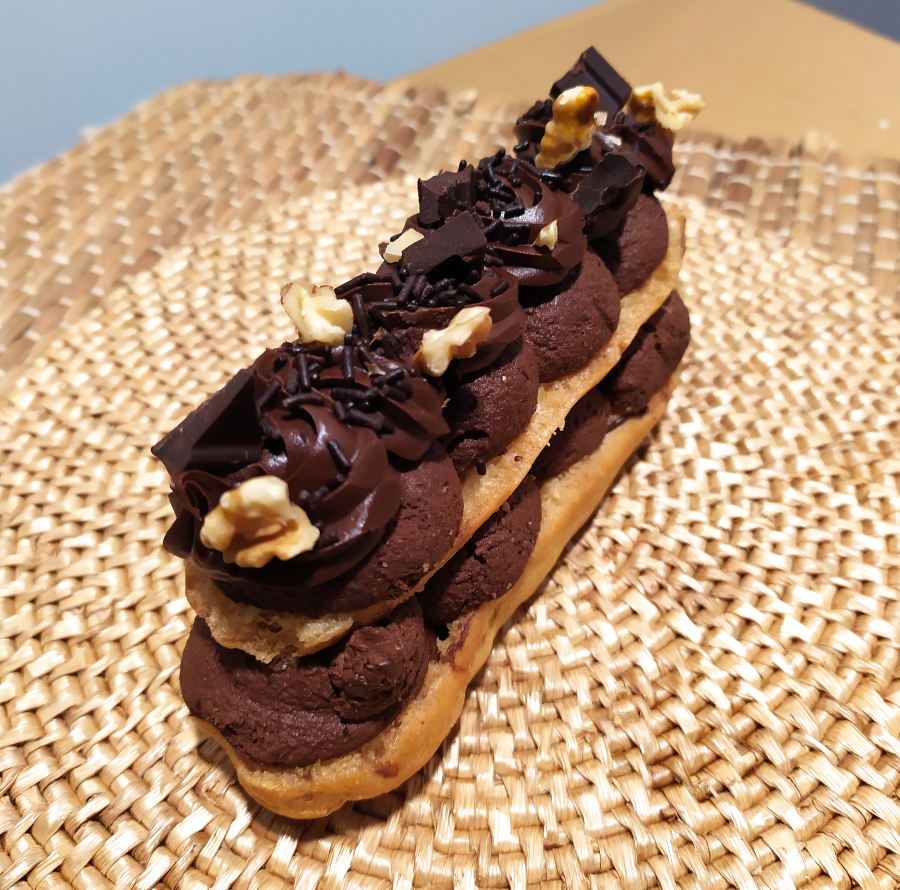 Eclair de Trufa y Nueces - Chefeel.com