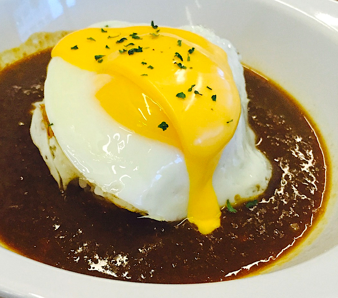 Curry y Mole con Arroz y Huevo frito con Holandesa - Chefeel.com