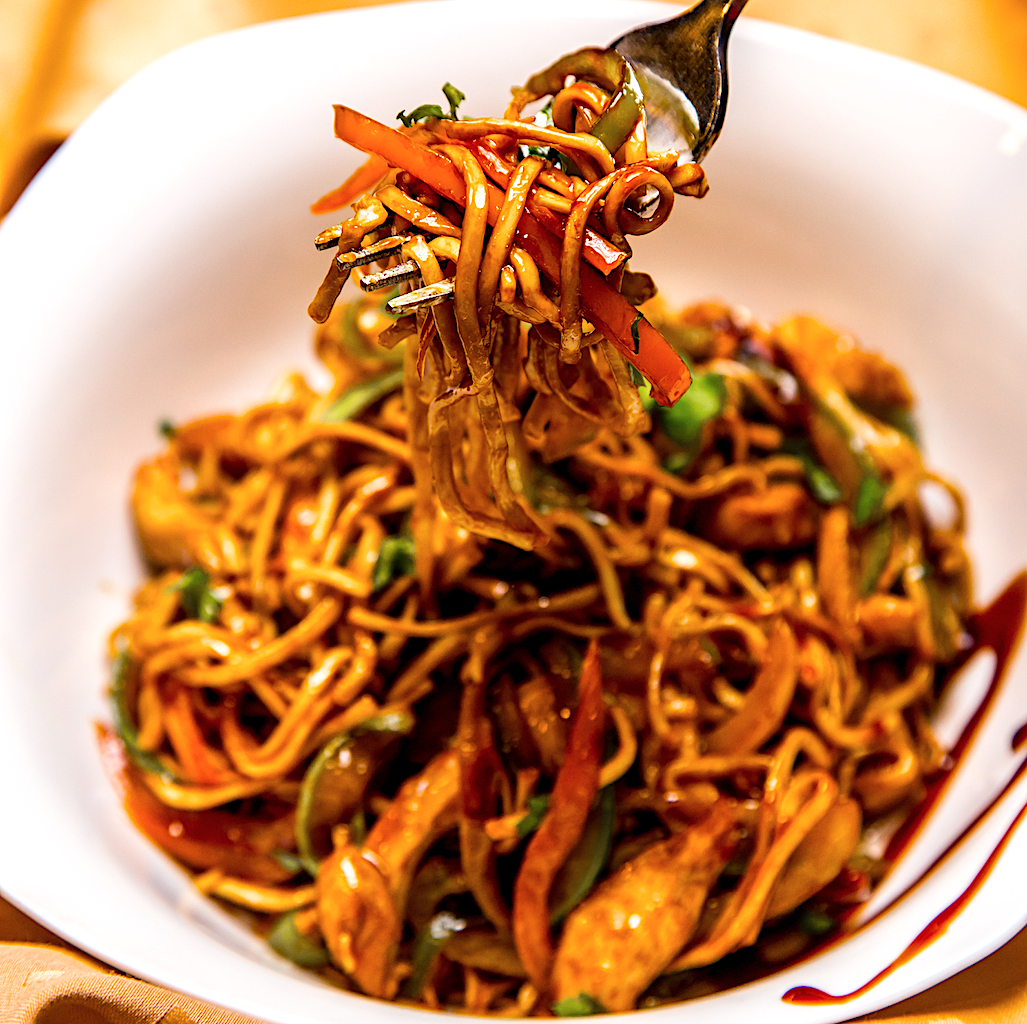 Noodles con Pollo y Verduras - Chefeel.com