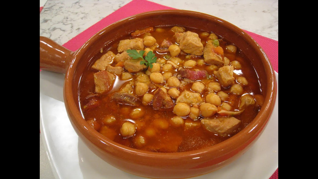 Garbanzos con Carne, Chorizo y Panecillos Libum - Chefeel.com